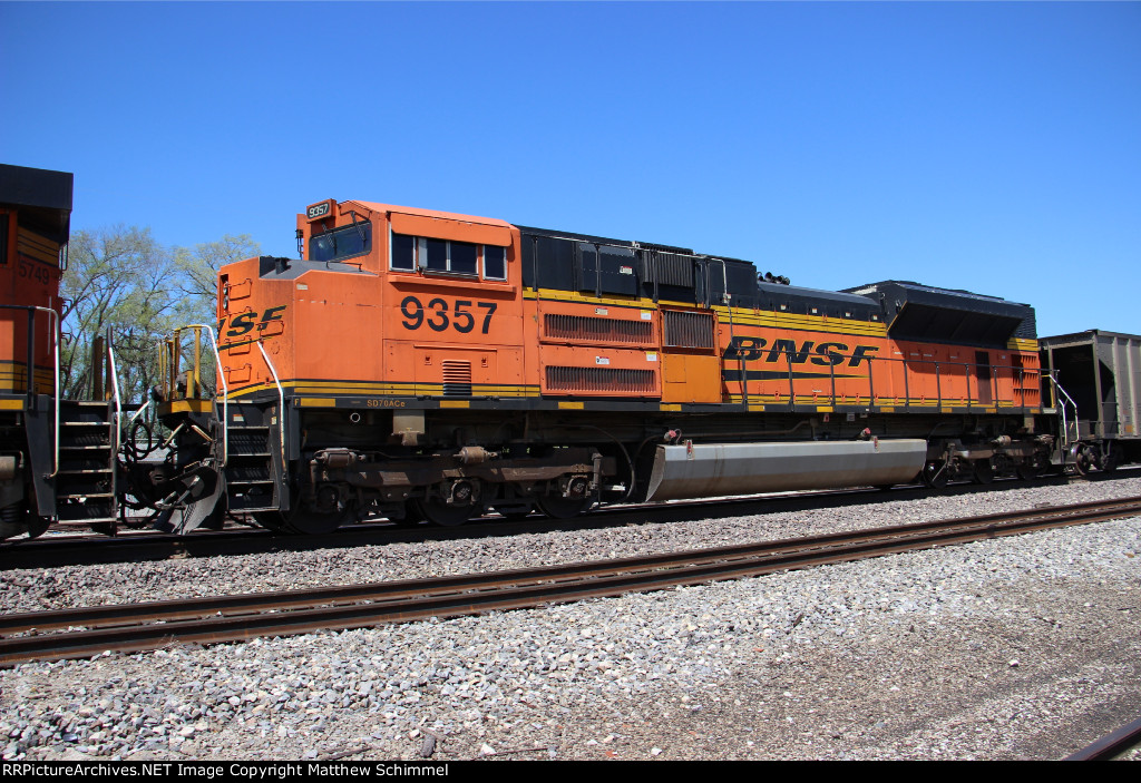 BNSF 9357